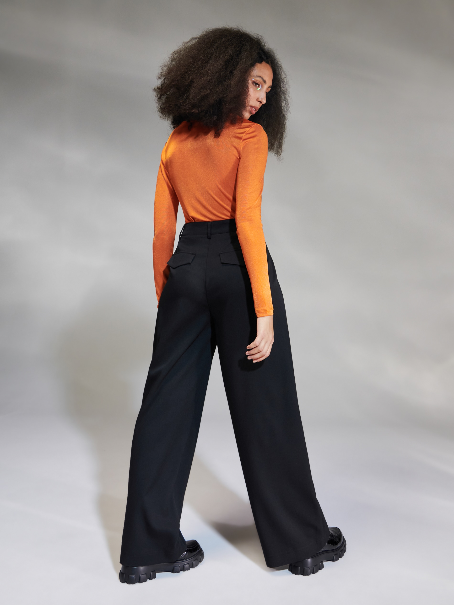 Szerokie spodnie damskie - nasze stylizacje