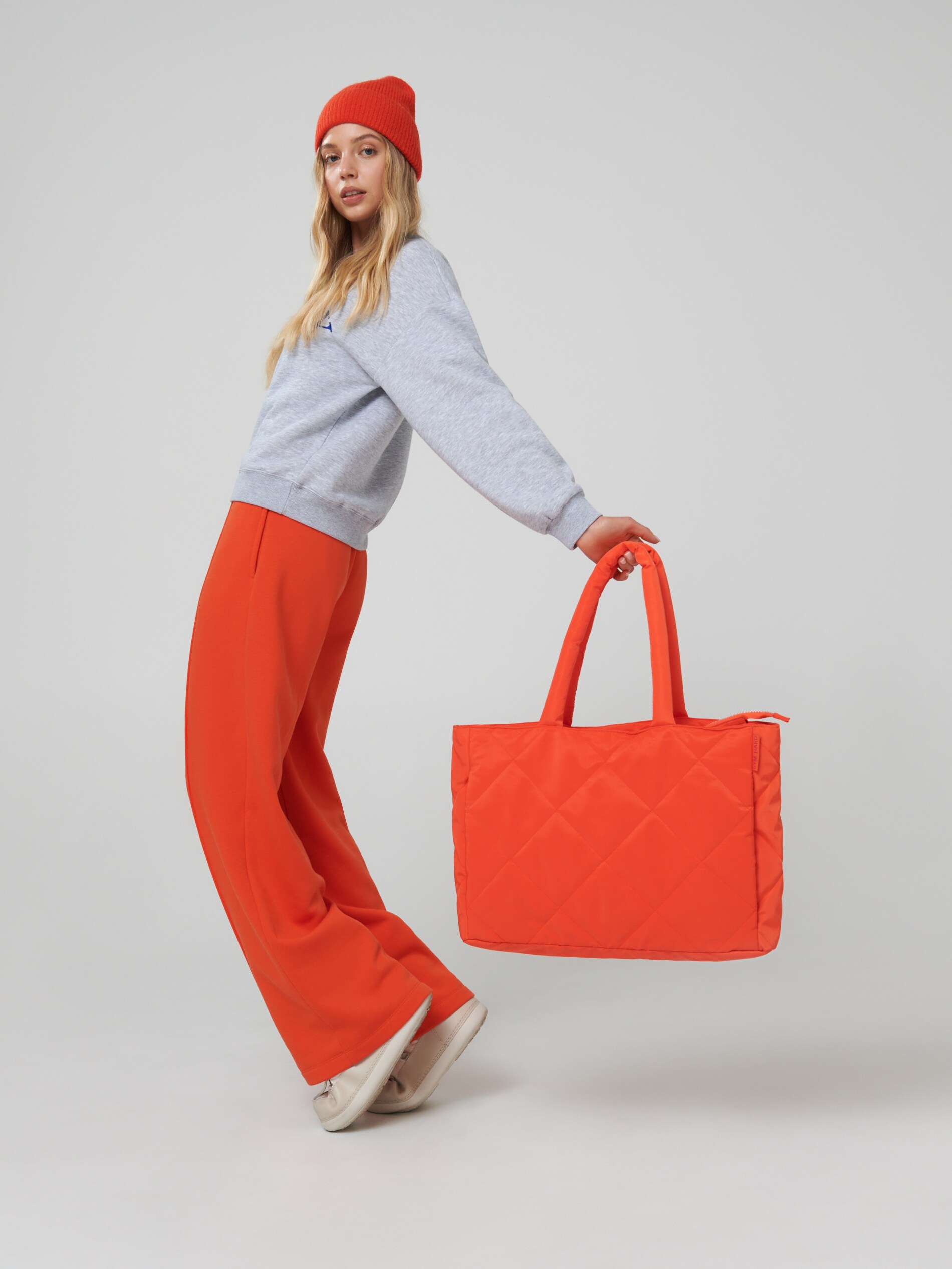 Jak łączyć i stylizować neonowe ubrania - Sinsay Magazine