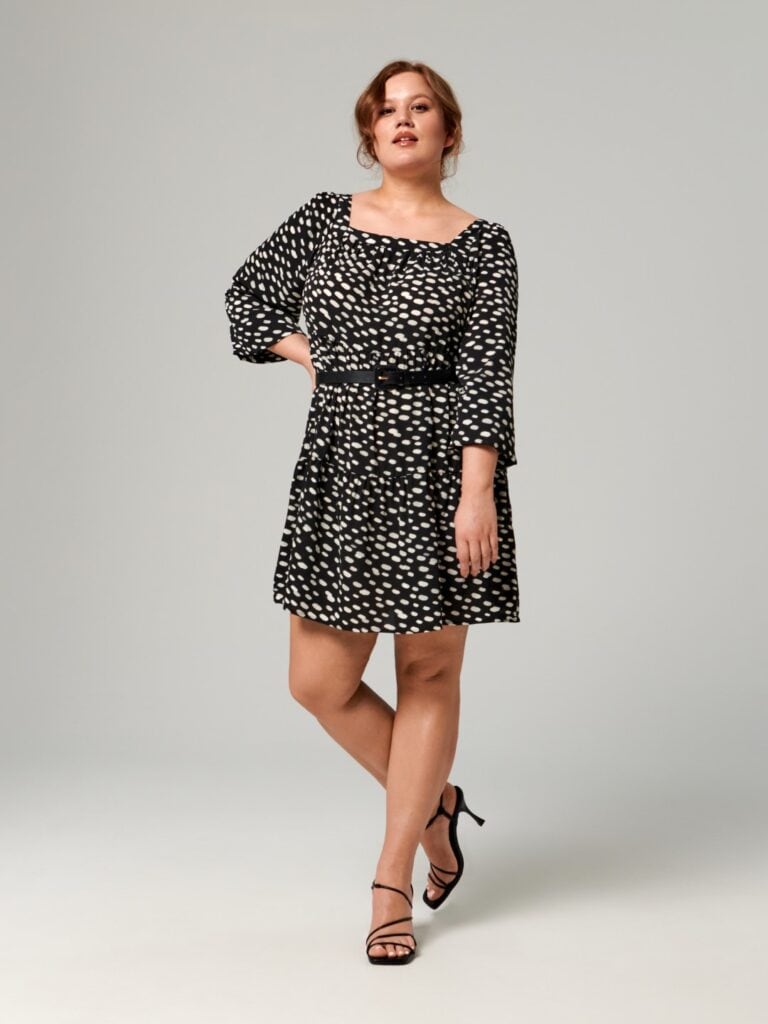Sukienki letnie plus size - Sinsay Magazine