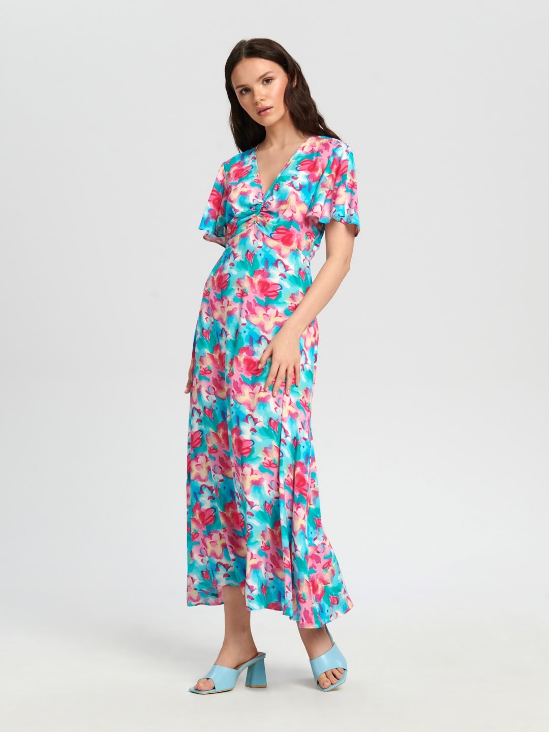 Letnia sukienka w kwiaty - Sinsay Magazine