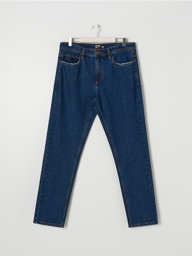 Blugi pentru bărbați în magazinul Sinsay