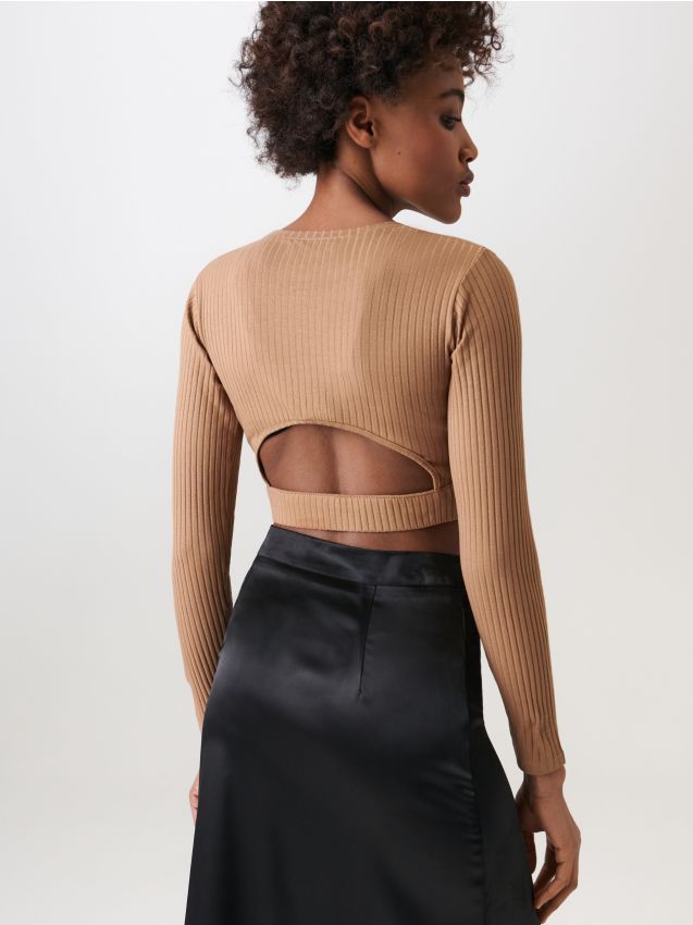 Krótkie crop topy damskie w sklepie Sinsay